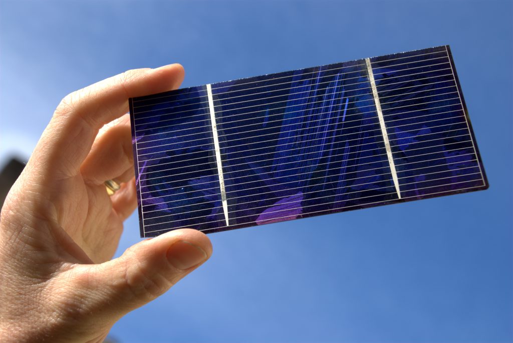 Your Guide to Series vs. Parallel Solar Panels